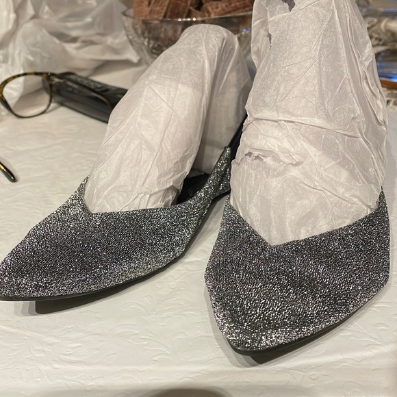 Zara | Shoes | Zara Basic Collection Size 35 Usa 5 Black And Silver ...